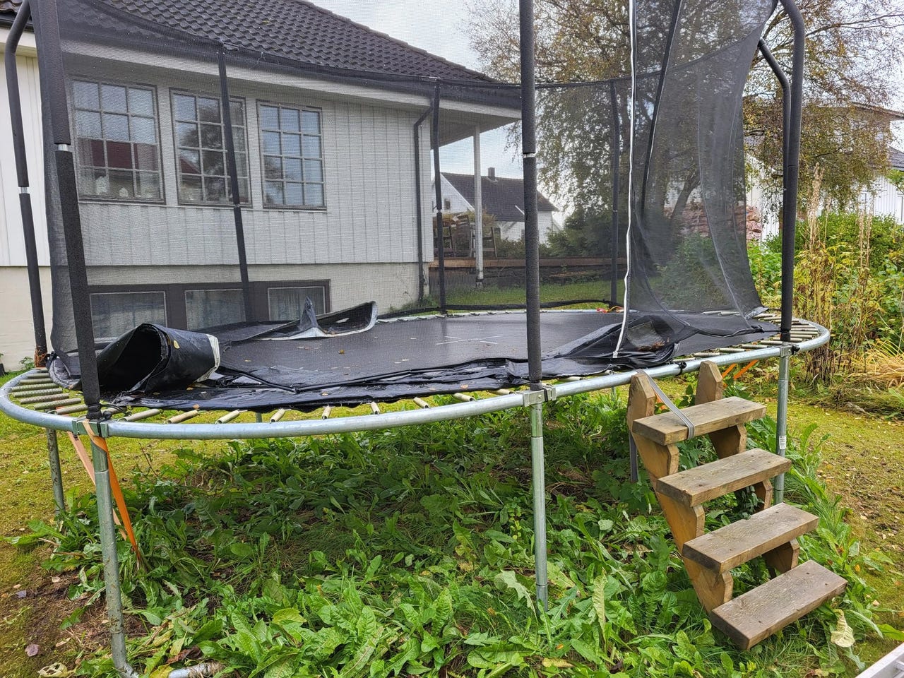 Pent brukt trampoline selges | FINN-torget