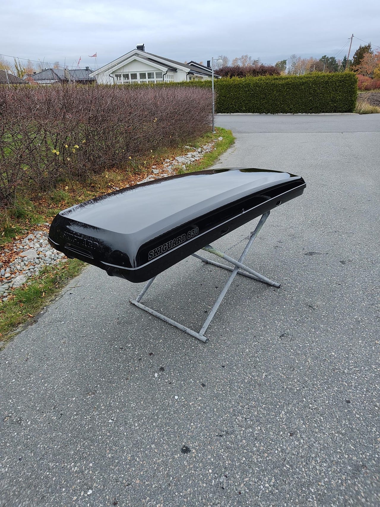 Lite brukt Skiguard 830T for Tesla 3 og Porsche Panamera | FINN-torget