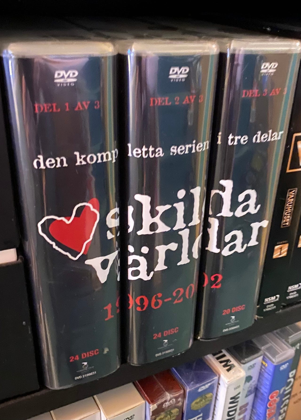 Skilda Världar / En annen verden komplett serie på DVD | FINN torget
