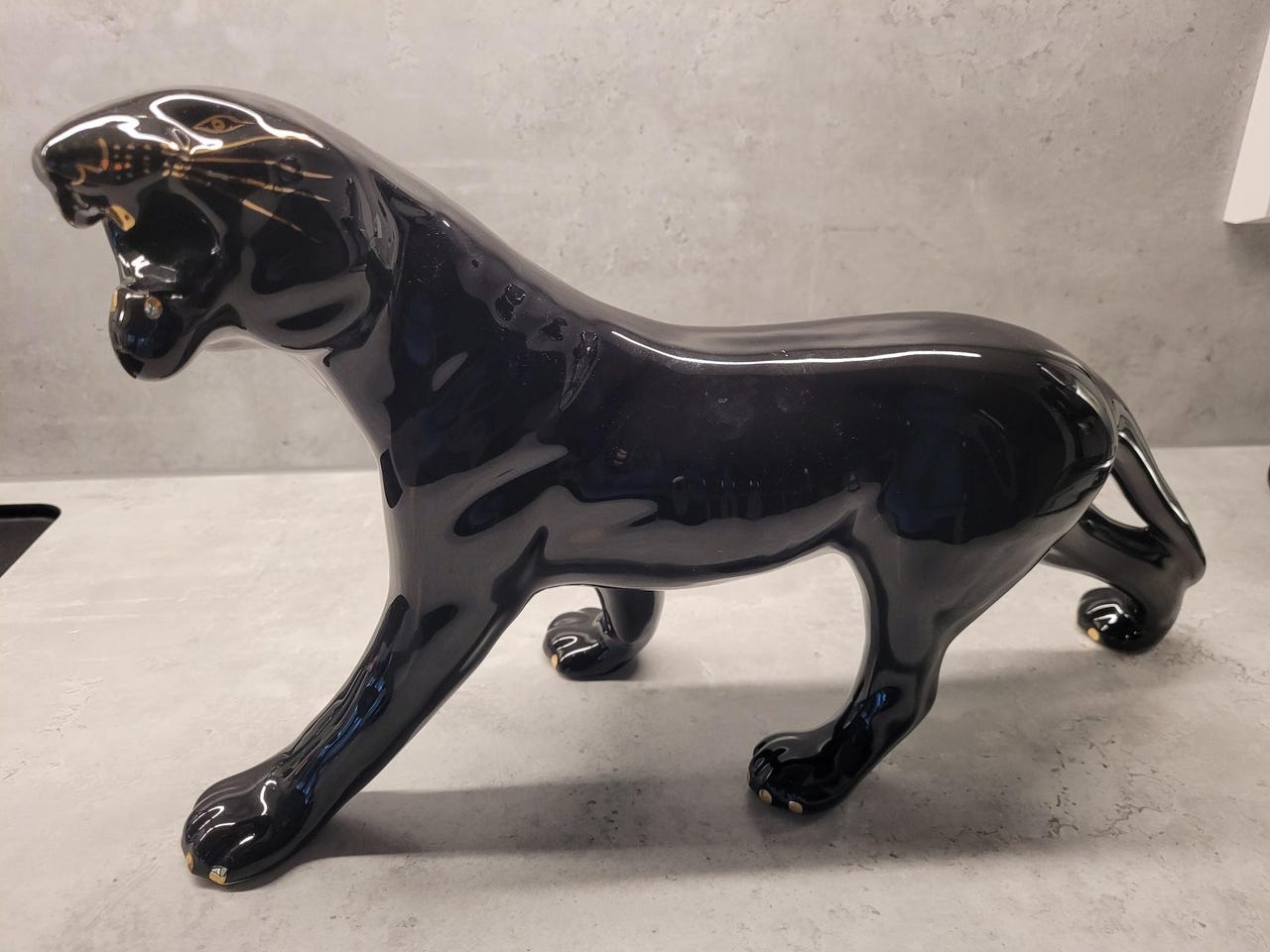 Sort panter | FINN-torget