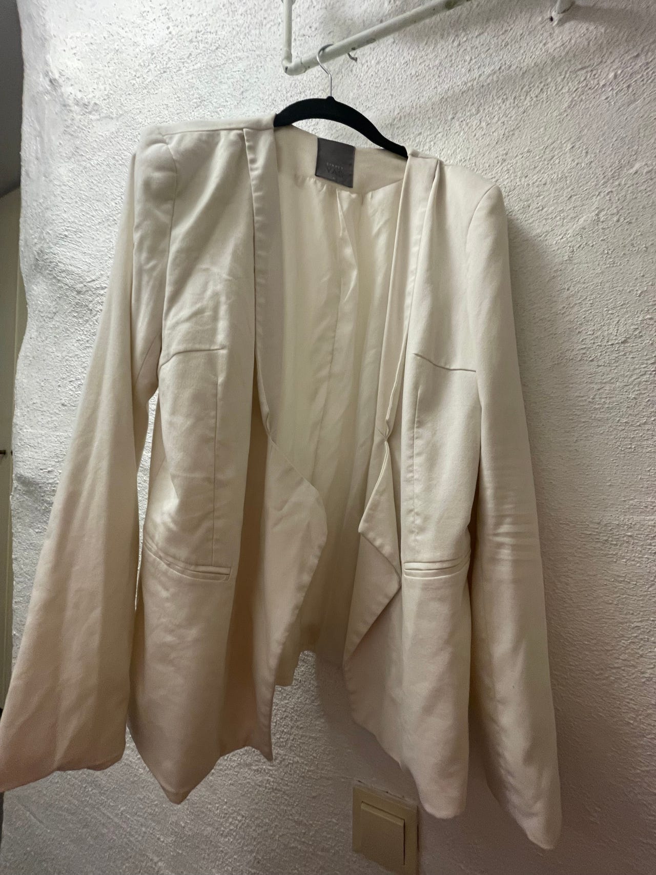 Hvit blazer | FINN torget