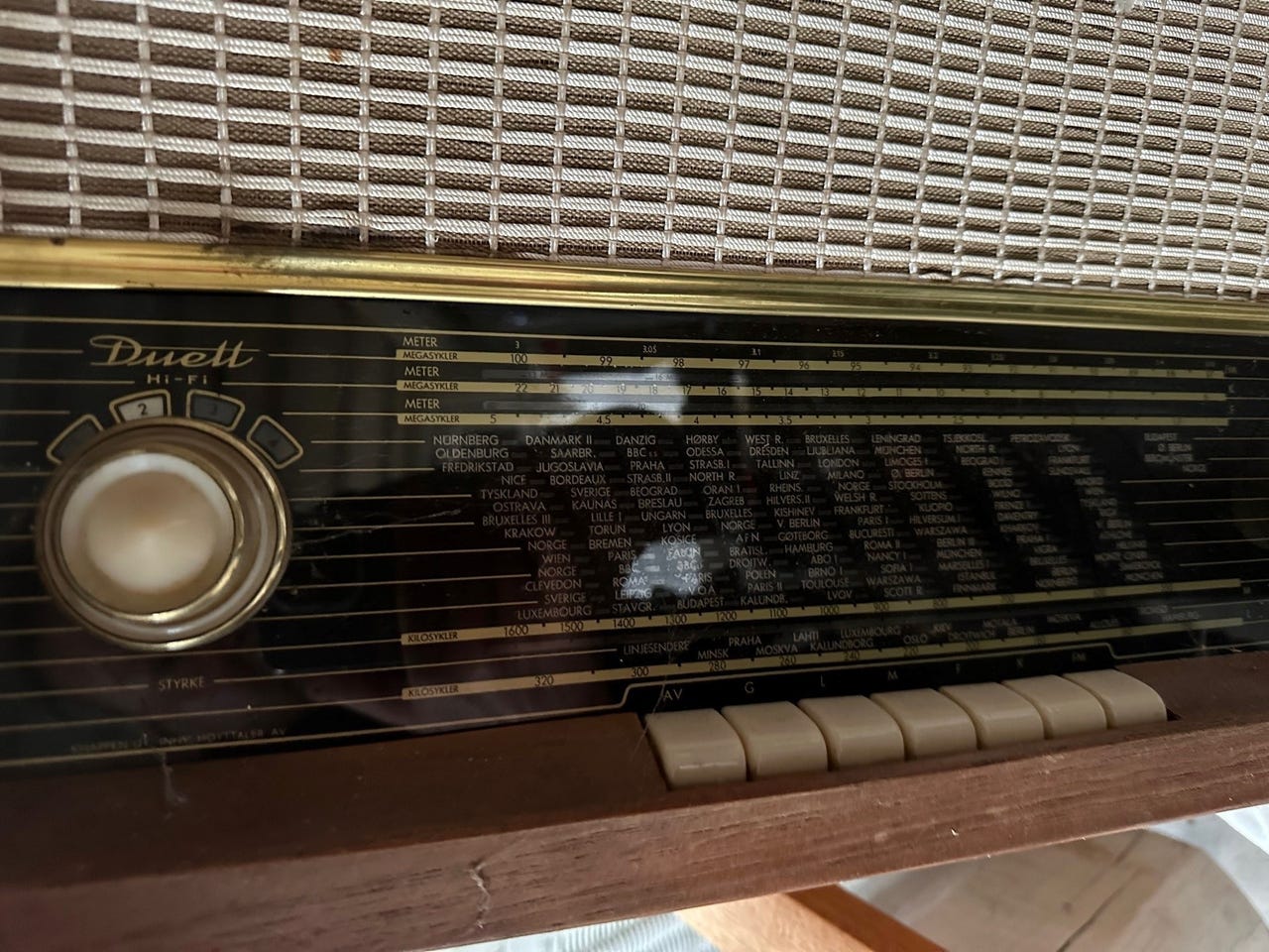 Gammel retro Duett radio selges | FINN-torget