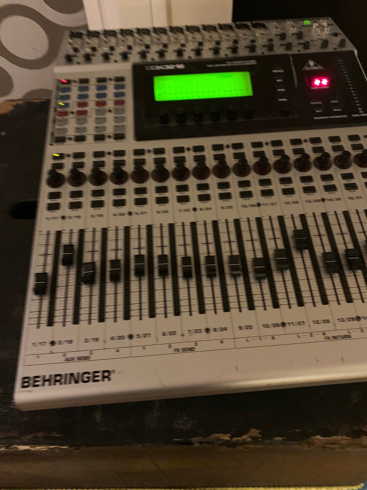 BEHRINGER DDX3216 digital mixer til salgs | FINN torget