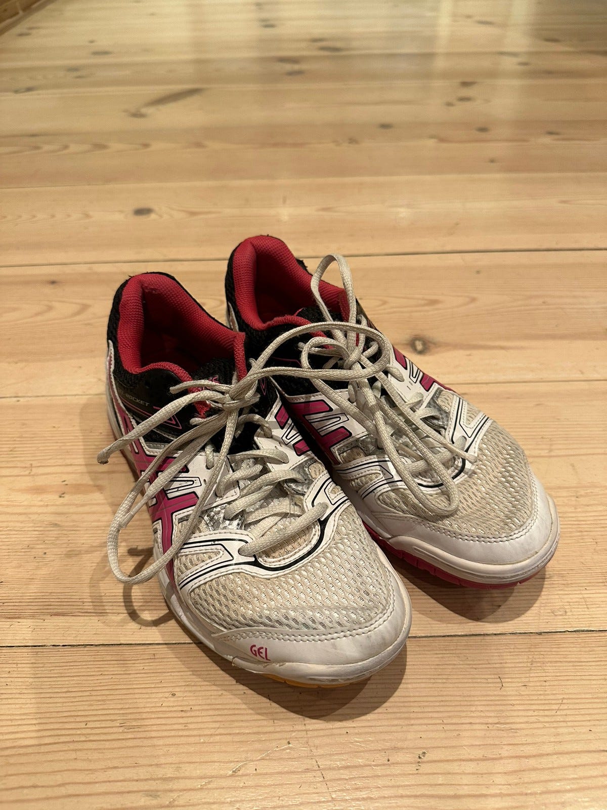 Asics innesko i str 38 | FINN-torget