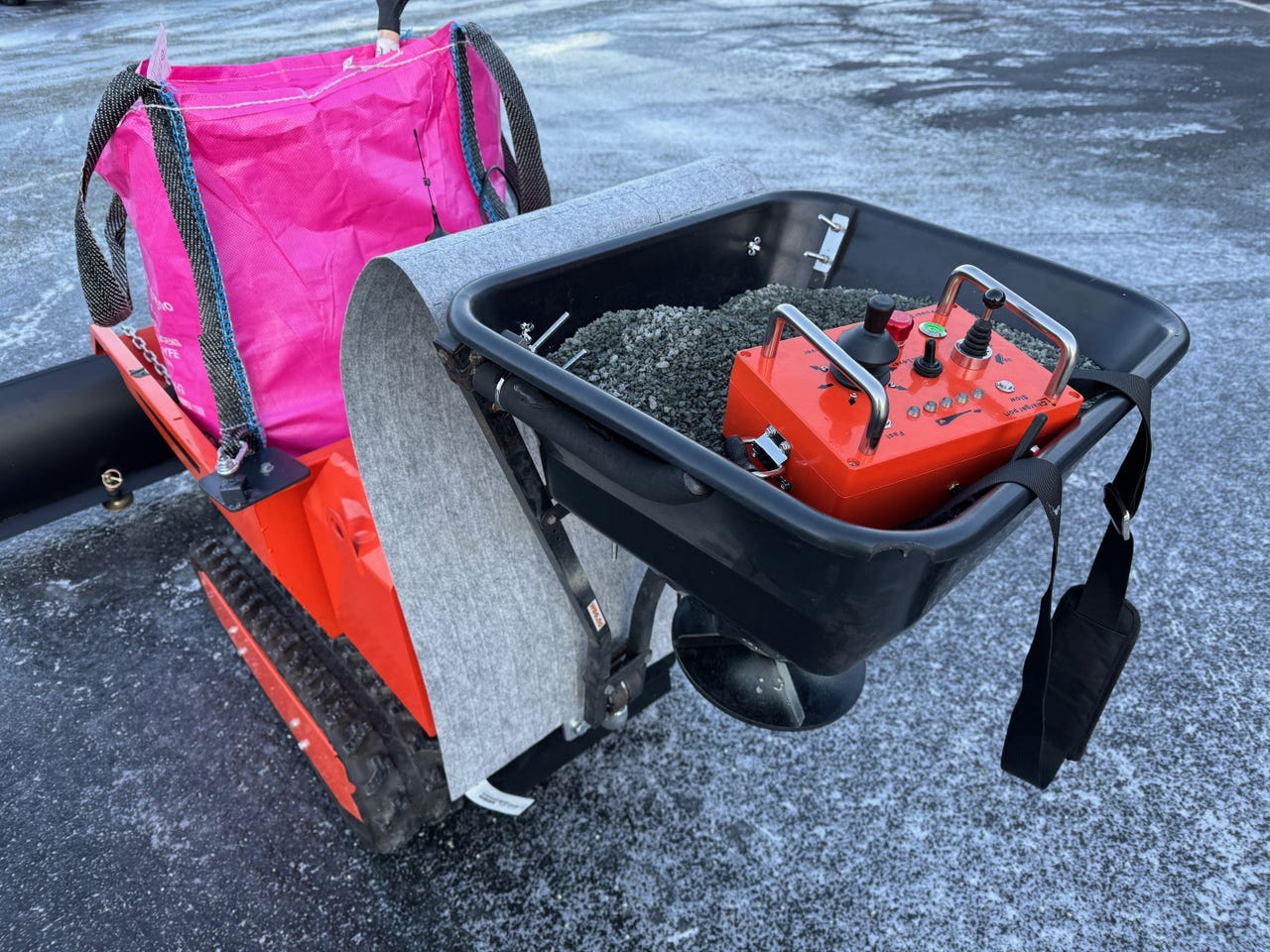 ATV salt- og gjødselsspreder 12V | FINN-torget