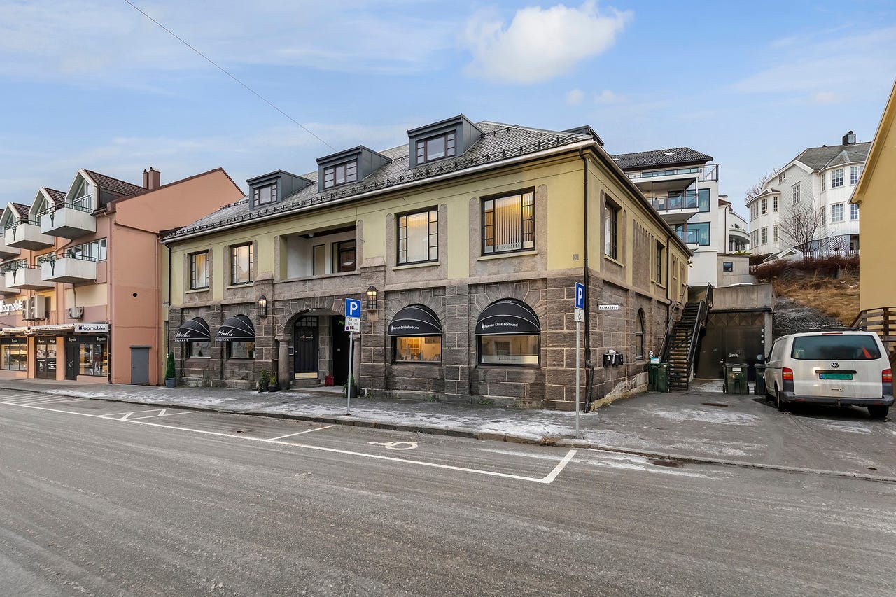 Strandgata 13 - Næringseiendom i Molde Sentrum | FINN eiendom