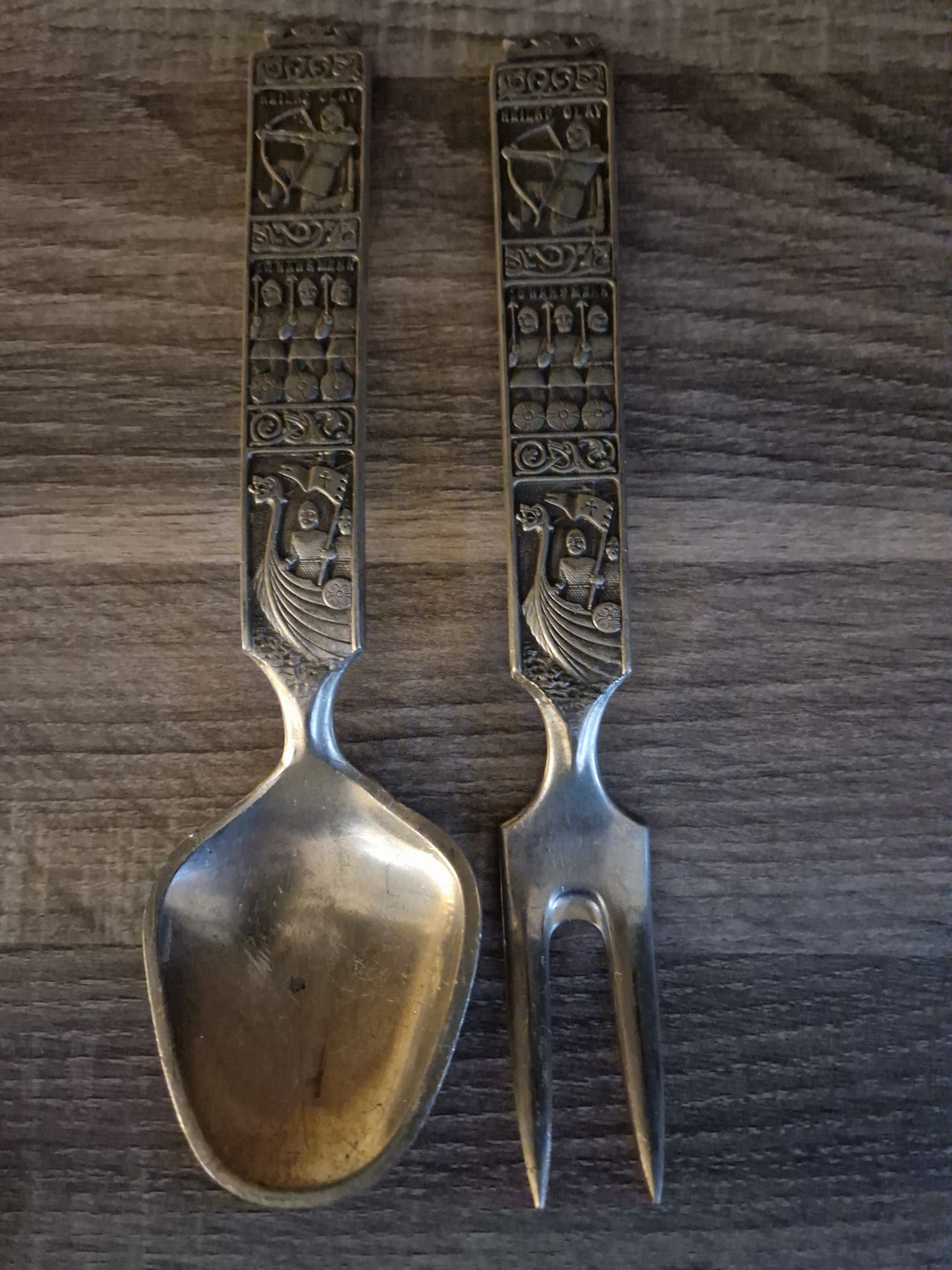 Kongetinn serveringssett (salatbestikk) | FINN-torget