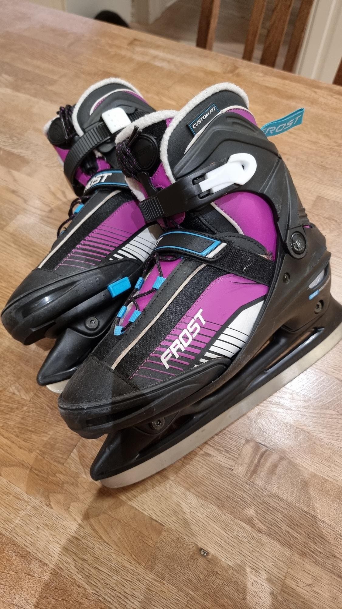 Frost skøyter str 37-40 selges | FINN torget