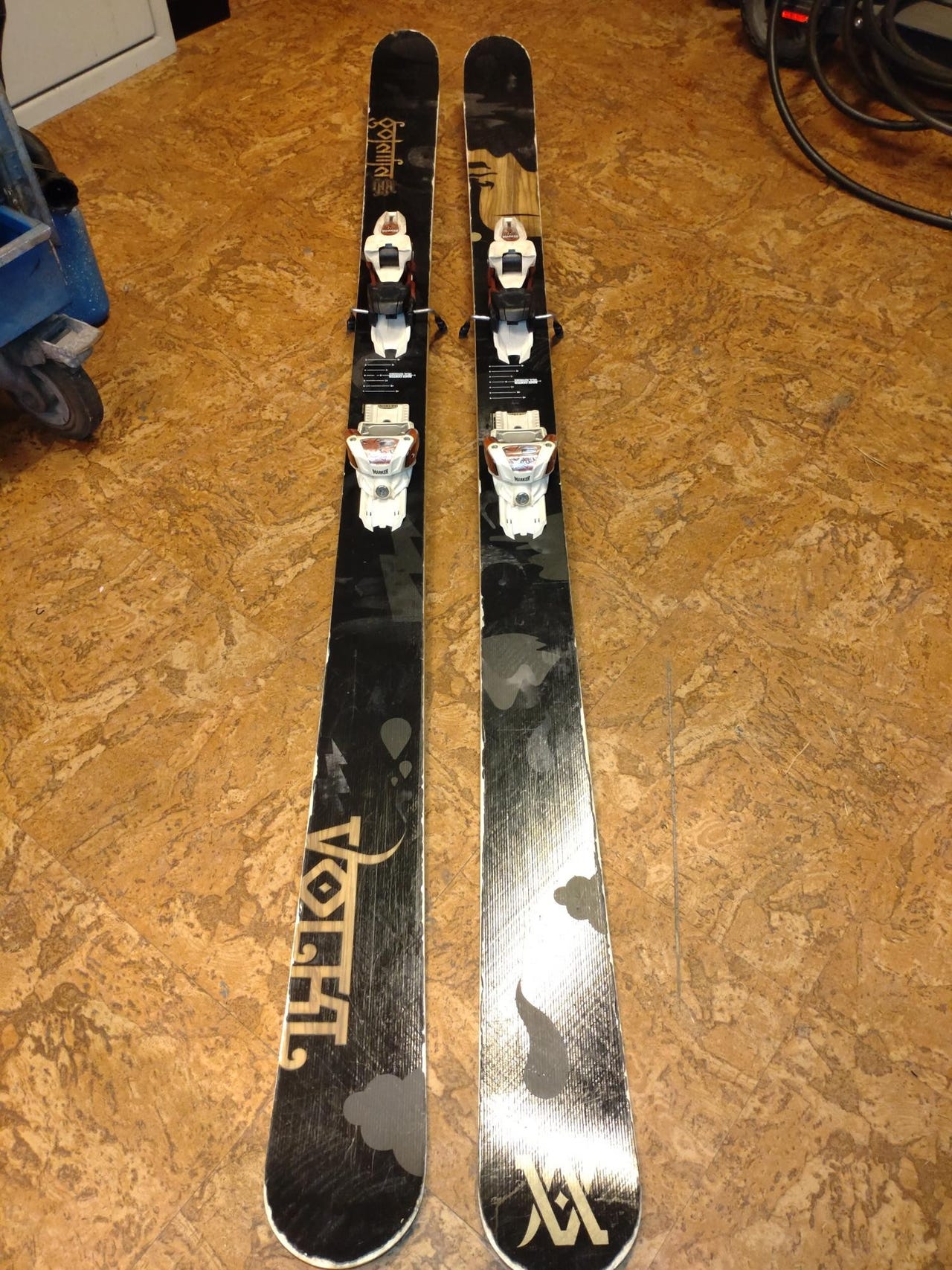 Volkl Gotama med Marker Jester bindinger. | FINN-torget