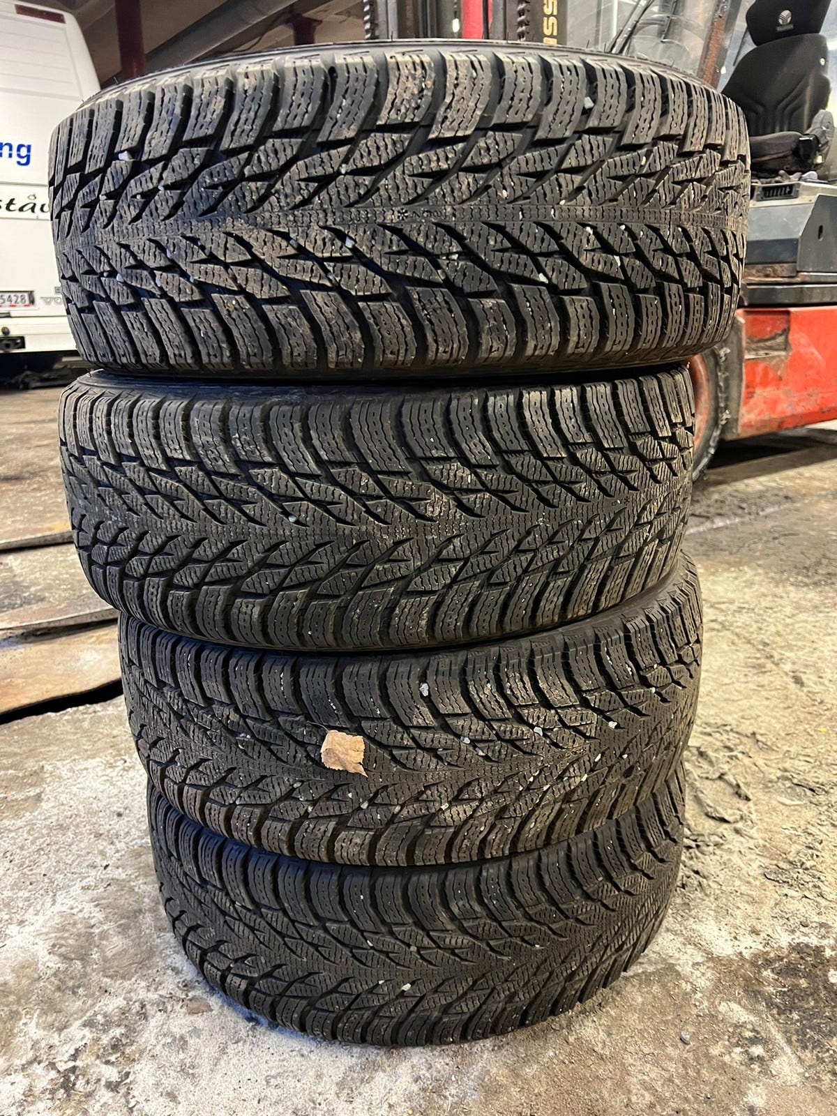 205/55r16 piggfri | FINN torget