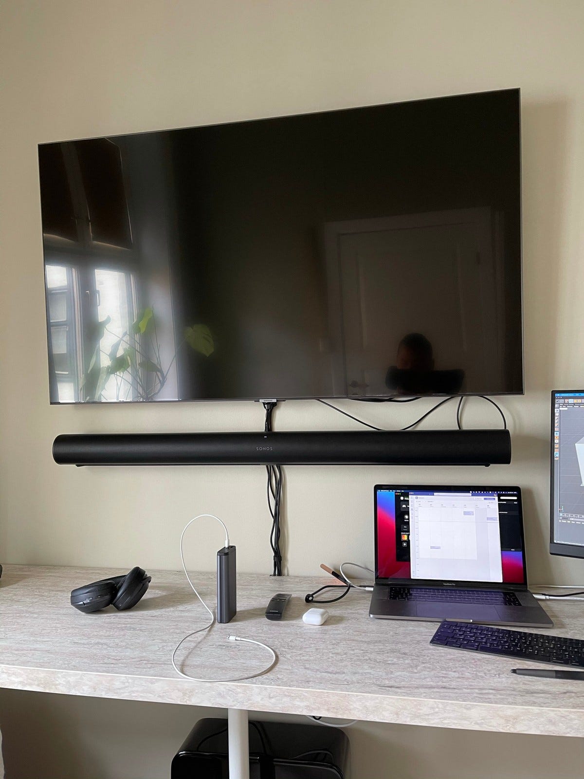 Samsung 55" Q80T 4K UHD QLED Smart TV QE55Q80TAT (2020) | FINN torget