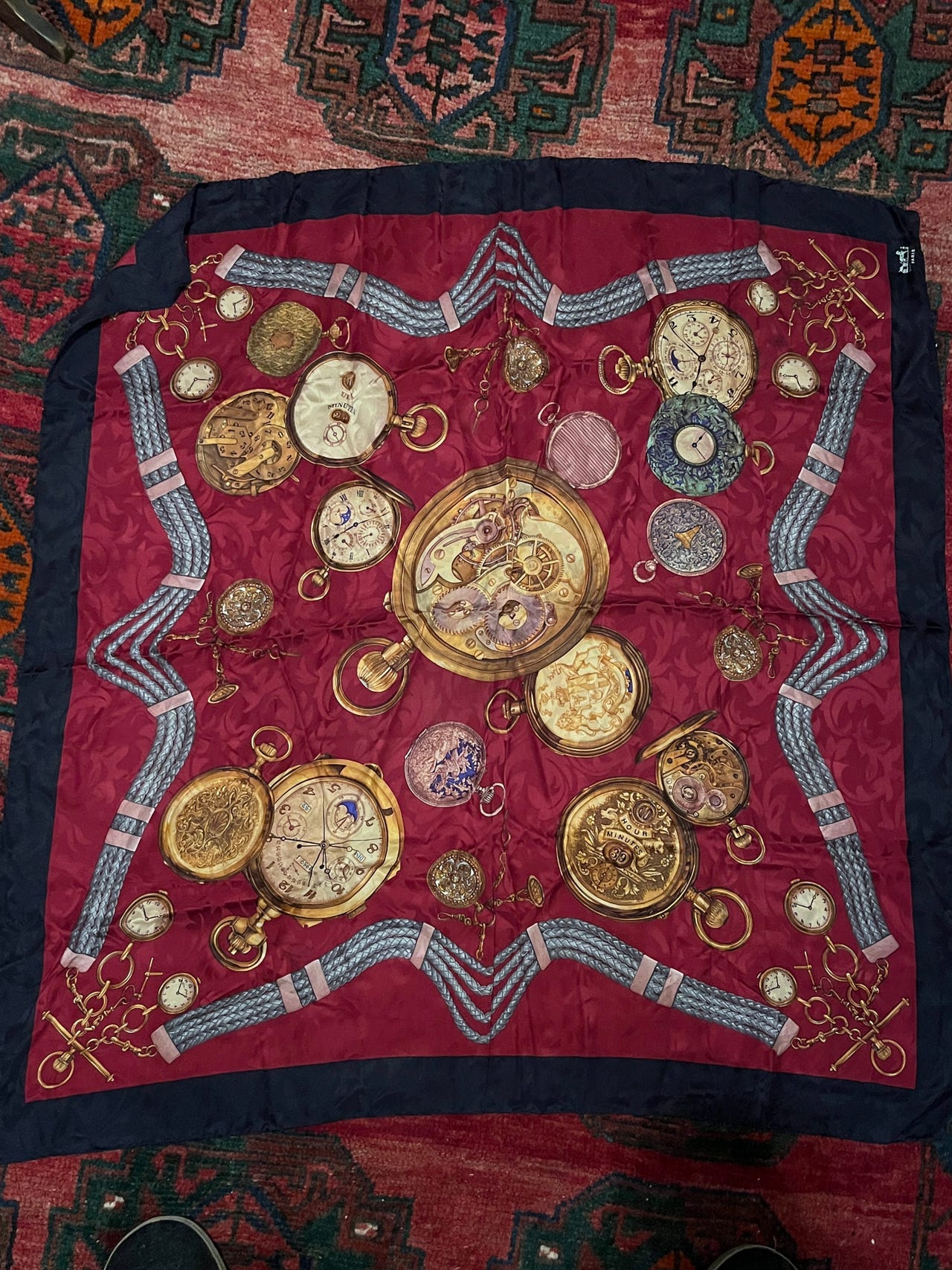 Hermés skjerf - Clocks | FINN-torget