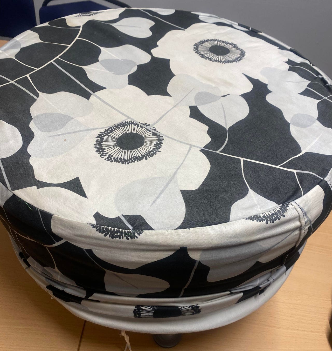 IKEA Puff med 3 forskjellige trekk som ny. | FINN torget