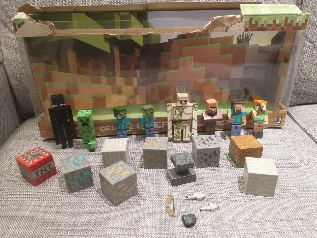 Minecraft Deluxe Overworld Set | FINN-torget