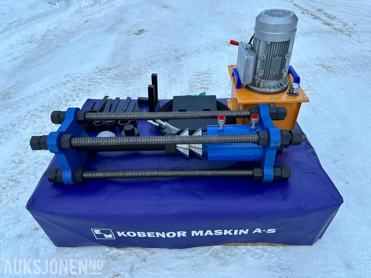 70 Tonn Hydraulisk Presse til Beltebolter og foringer 220V med Verktøy | FINN.no