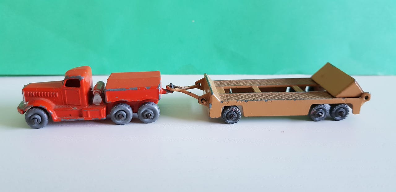 Diamond T Prime Mover & Atlantic 6 Wheeled Trailer. Matchbox Lesney 15a ...