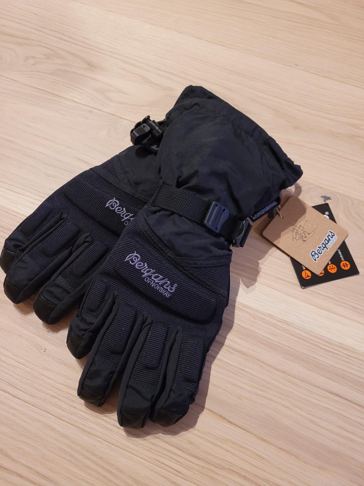 Hansker fra Bergans, Skare Glove Porelle | FINN-torget
