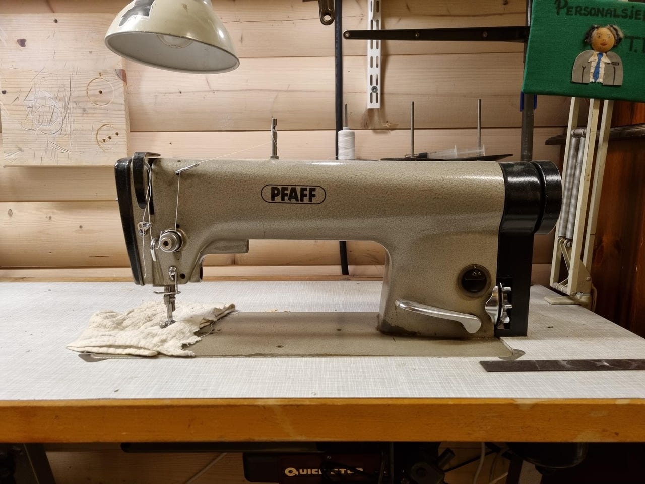 Industrisymaskin Pfaff 463 | FINN-torget