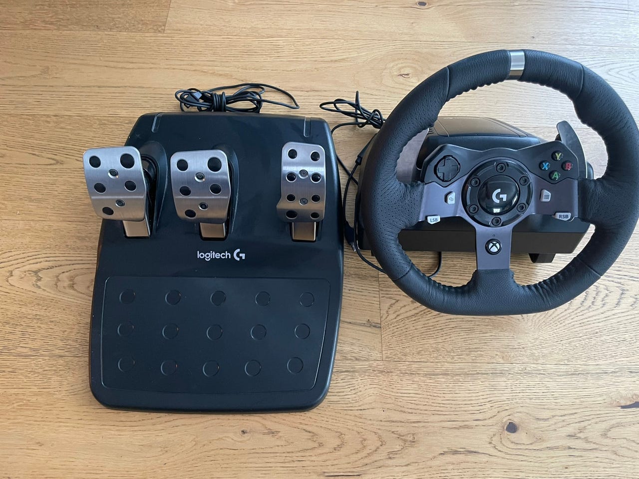 Logitech g920 ratt og pedaler | FINN torget