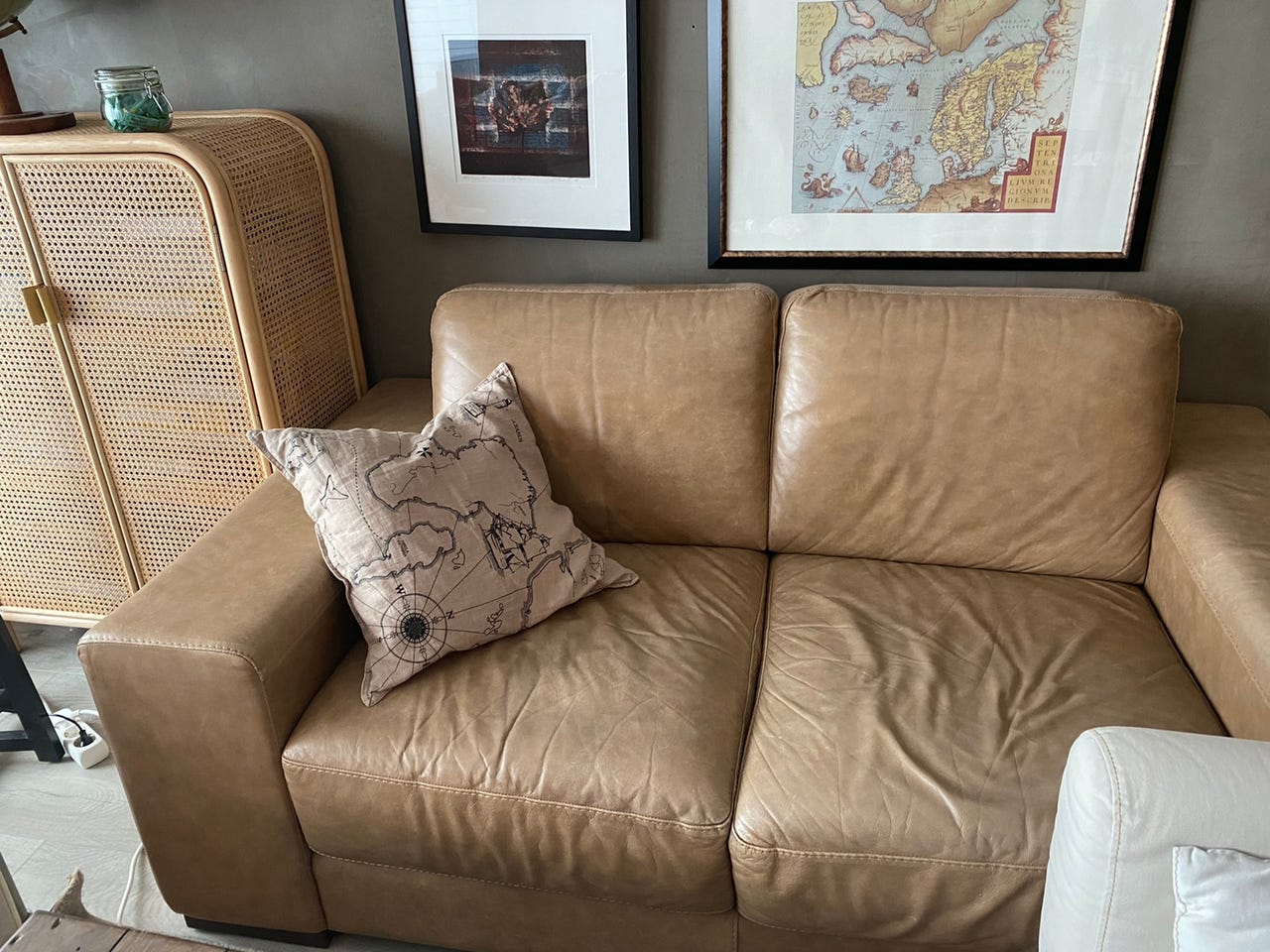 Unik natuzzi i lys beige! Ekte italiensk skinnsofa | FINN torget