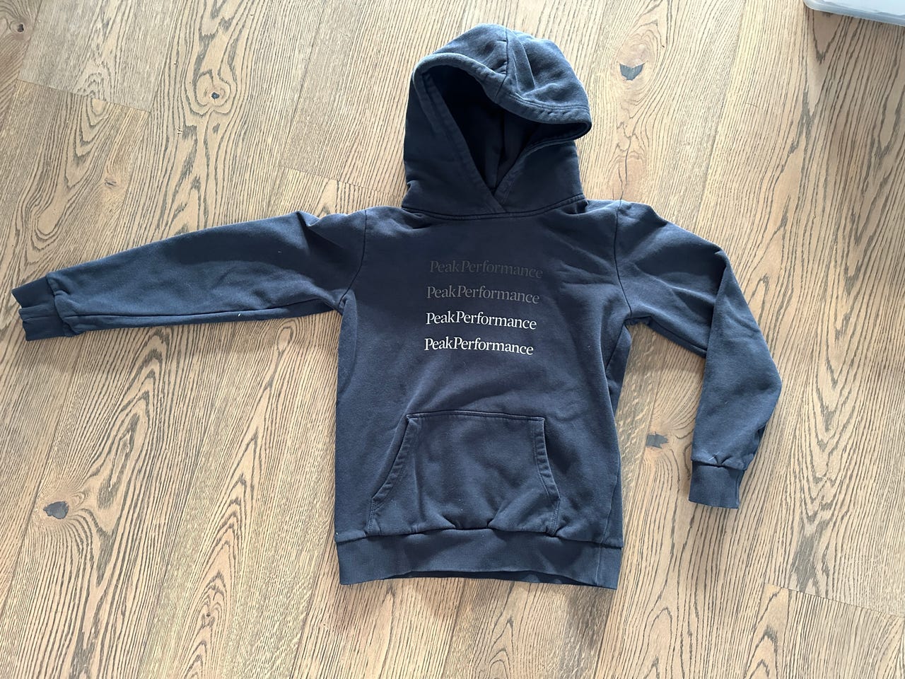 Peak Performance hettegenser gutt 150 | FINN torget