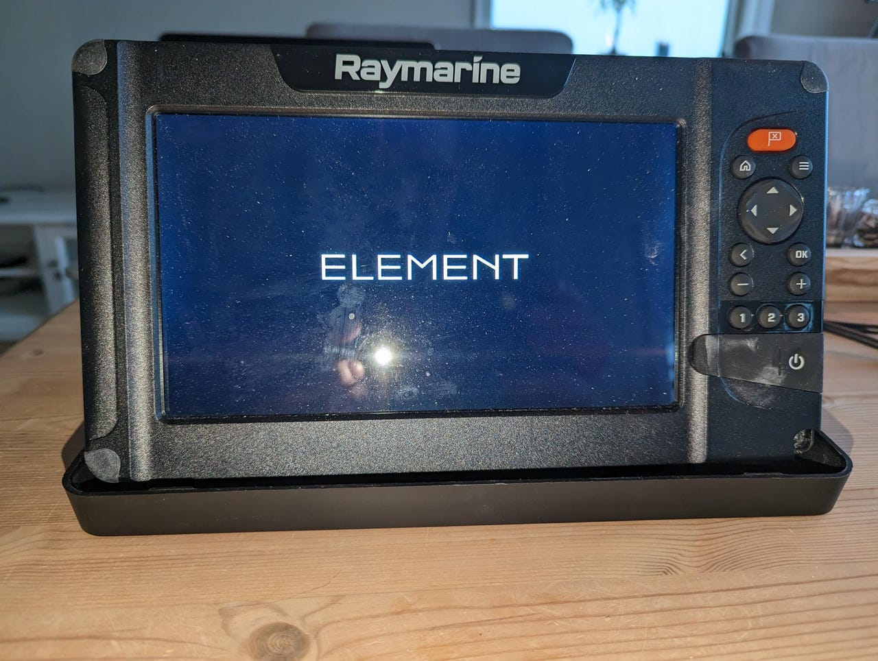 Raymarine Element 9S med svinger | FINN torget