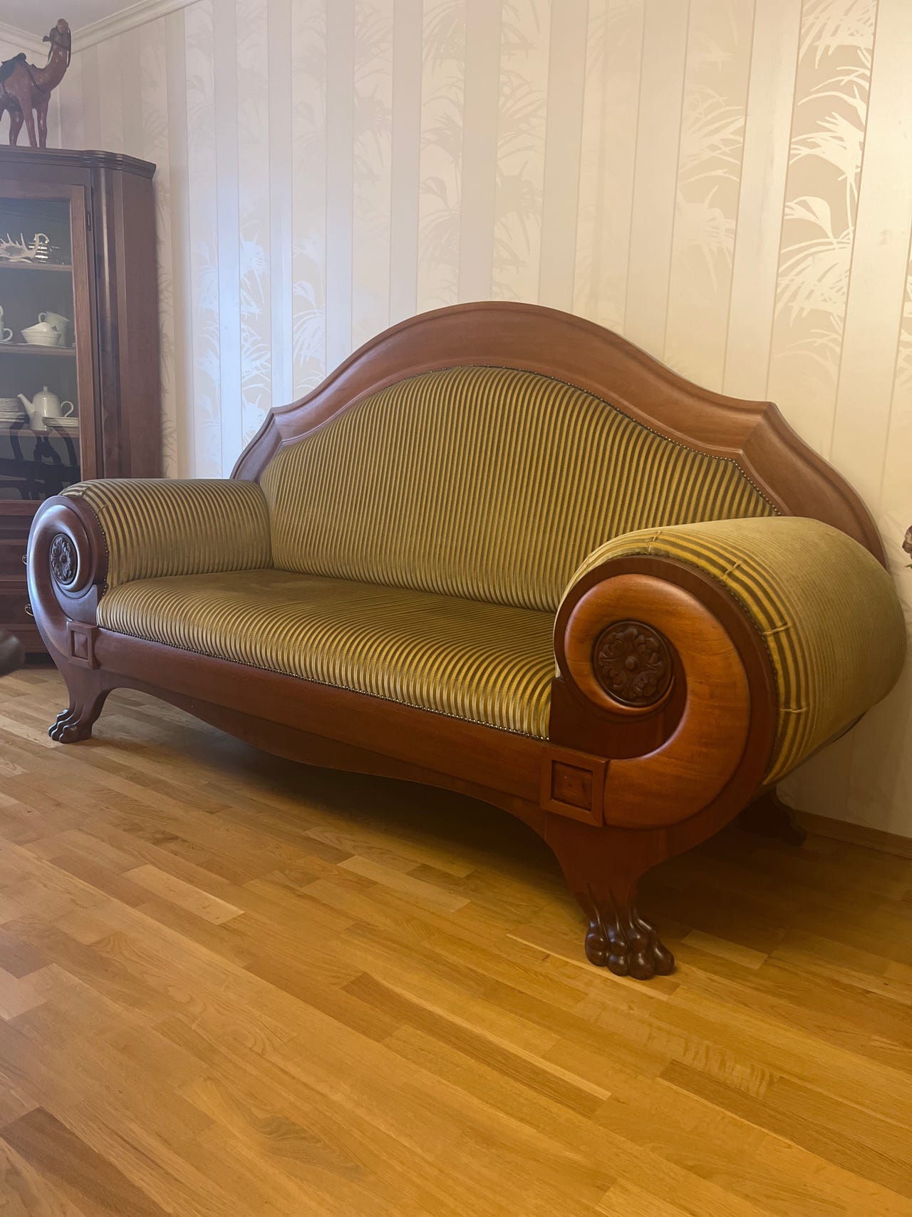 Totalrestaurert antikk møbler | FINN torget