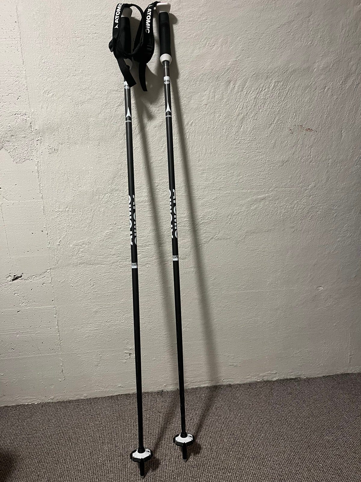 RESERVERT: ATOMIC Carbon Slalom Staver 120cm (48") | FINN torget