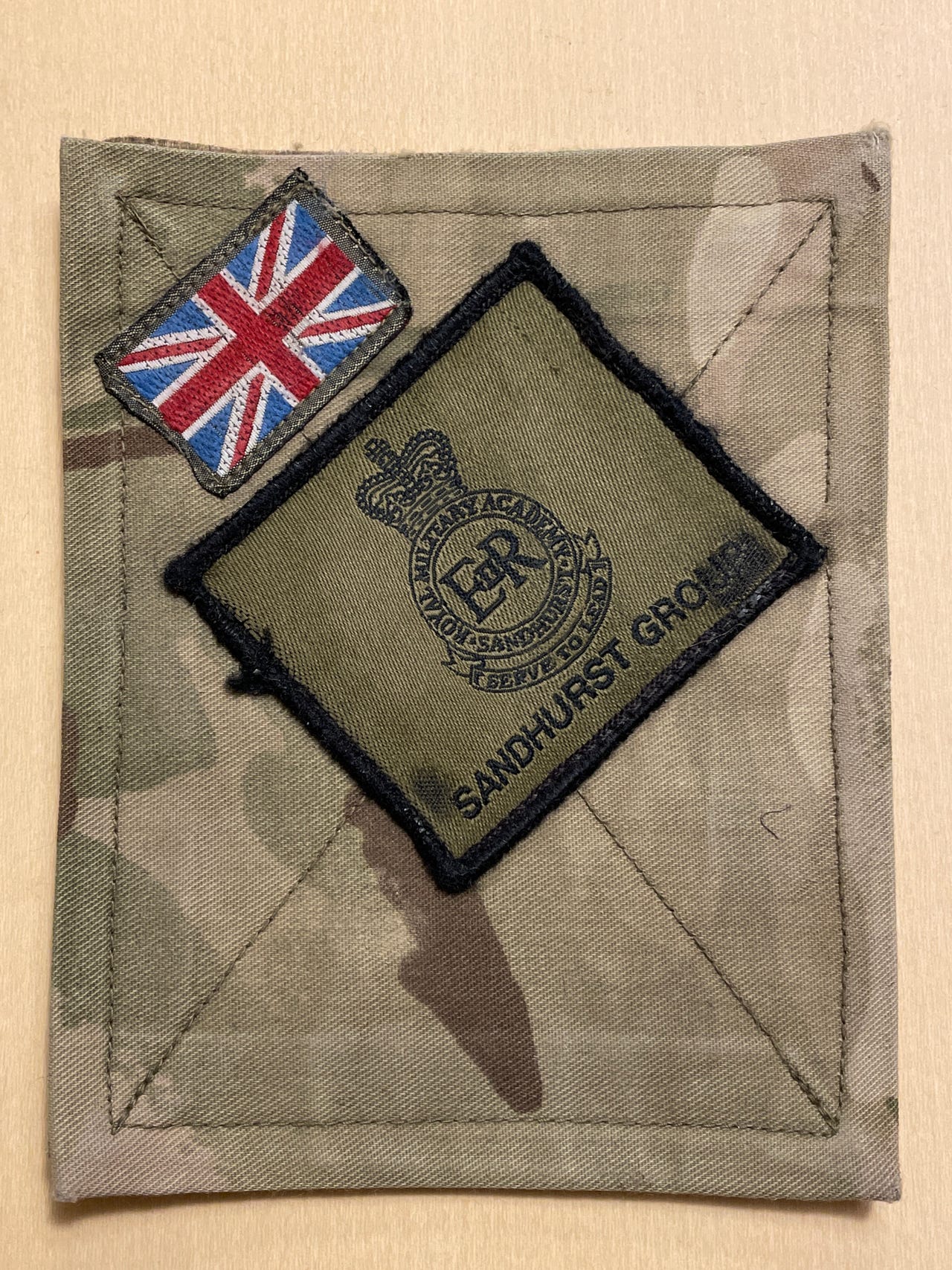 Royal Military Academy Sandhurst Group tøymerke m/ borrelås bak | FINN ...