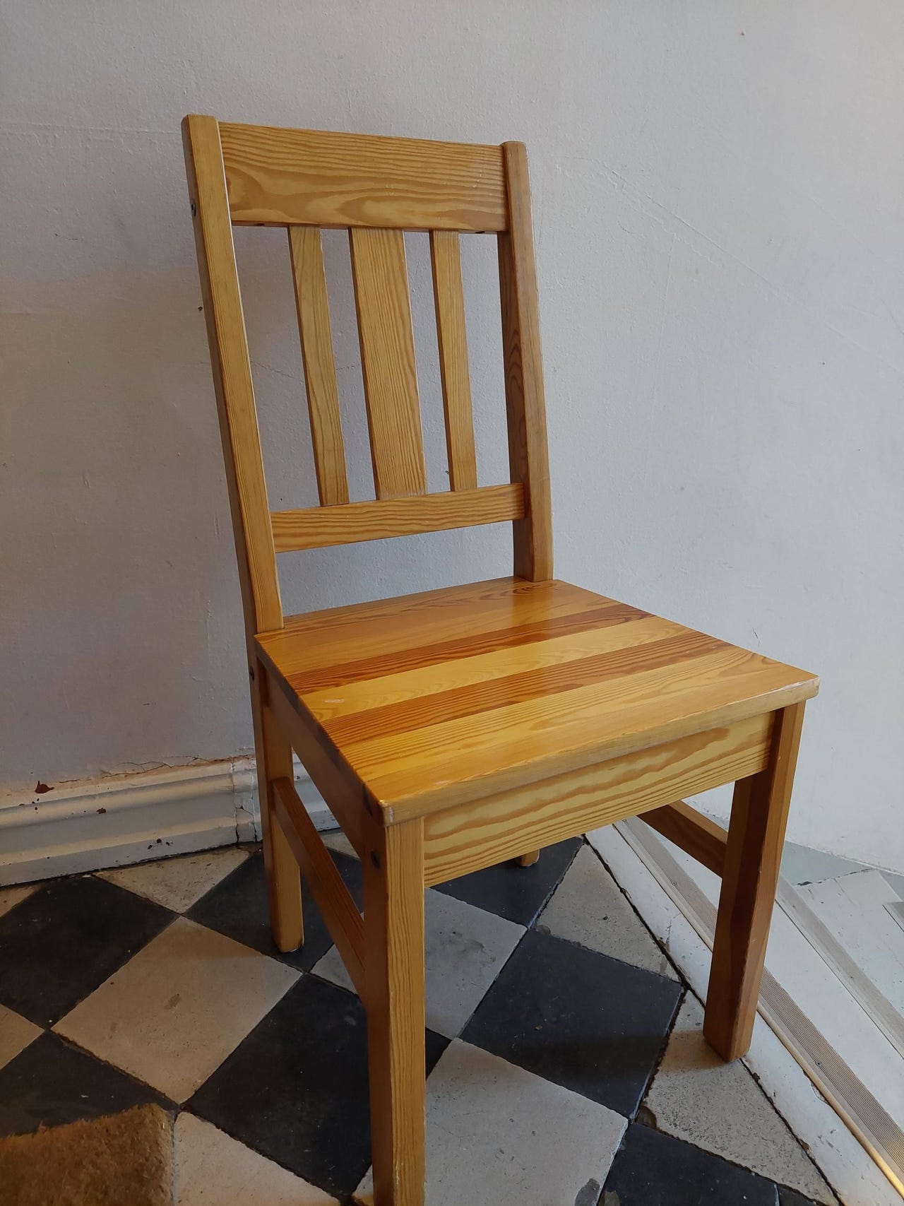 Stol fra IKEA 1984. Heltre furu | FINN torget