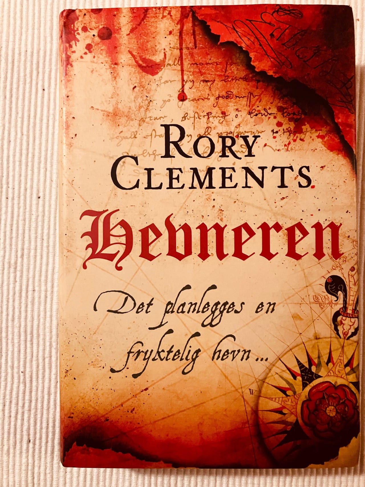 BokFrank: Rory Clements: Hevneren (2012) | FINN-torget
