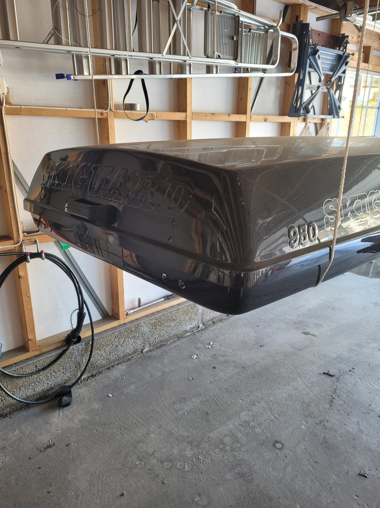 Skiboks til påske? Skiguard 950 selges | FINN torget