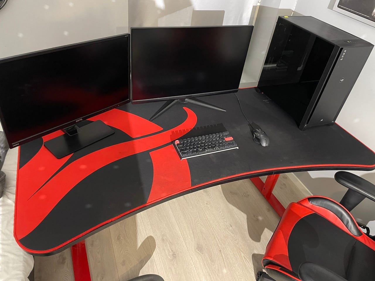 Arozzi gaming bord/pult | FINN torget