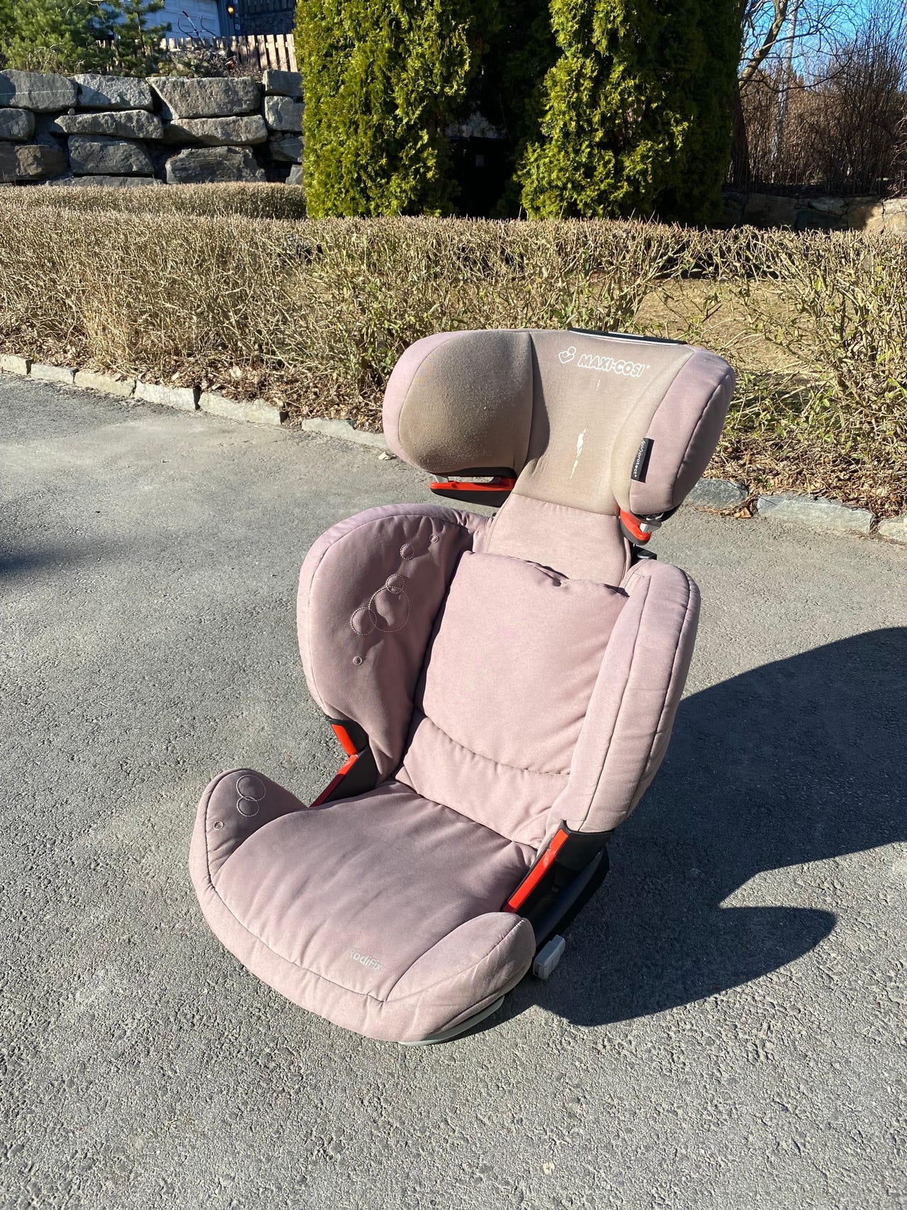 Maxi Cosi Rodifix beltestol/bilstol selges | FINN-torget