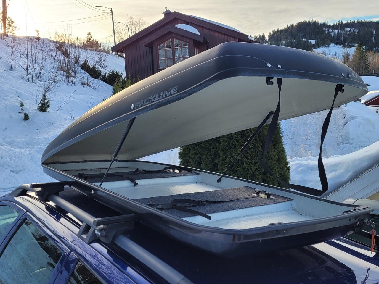 UTLEIE - Lavtliggende Packline takboks | FINN-torget