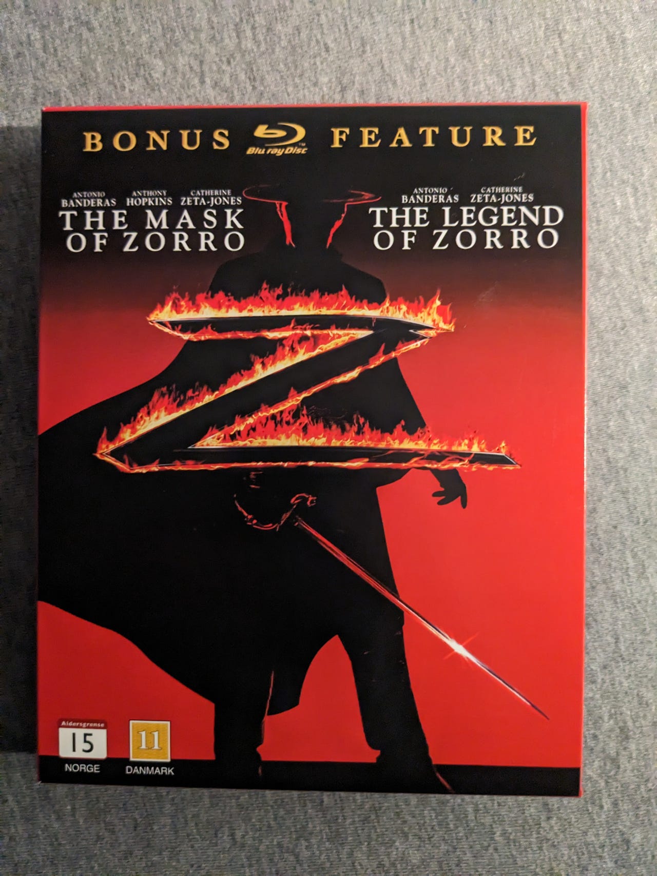 The Mask of Zorro (1998) og The Legend of Zorro (2005) | FINN torget
