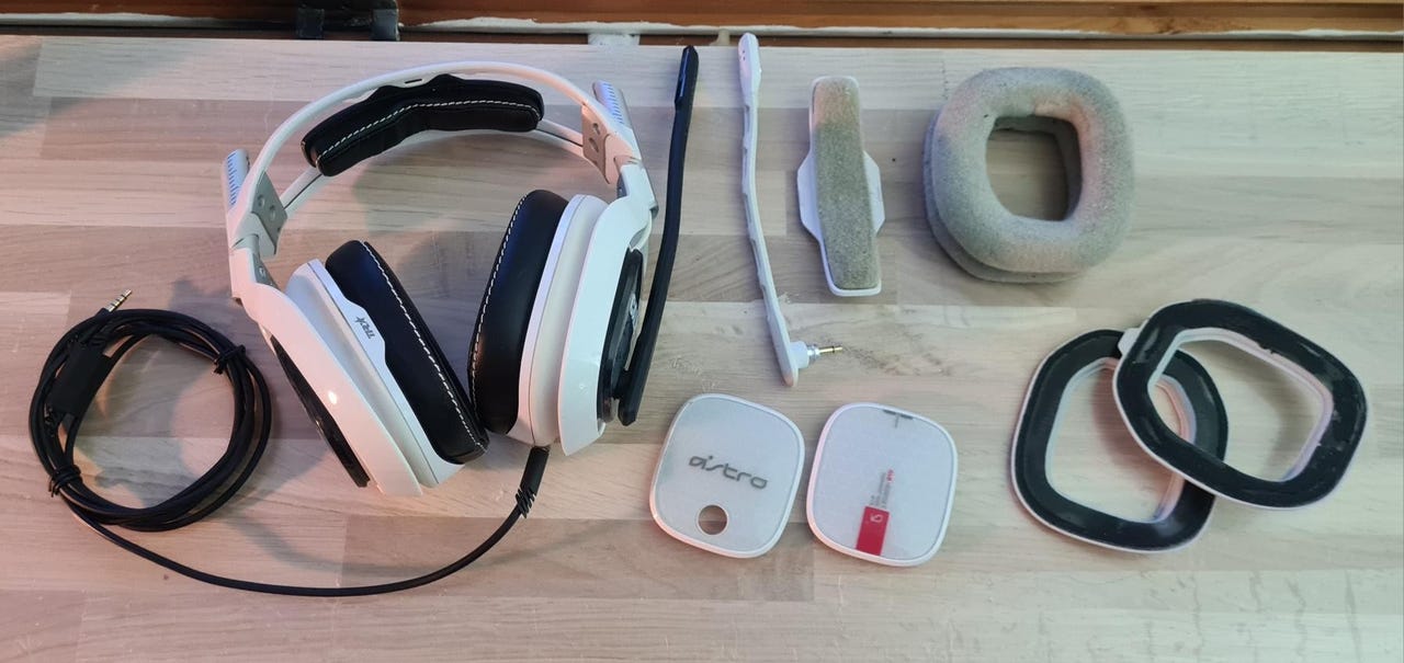 ASTRO A40 TR Headset (Hvit) - m/ COD Mod Kit | FINN torget