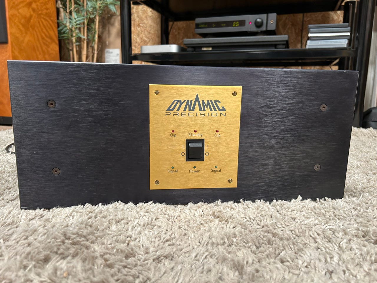 Dynamic Precision DPA 6.12 HP balansert effektforsterker på 2x 250W/8ohm og 60A | FINN torget