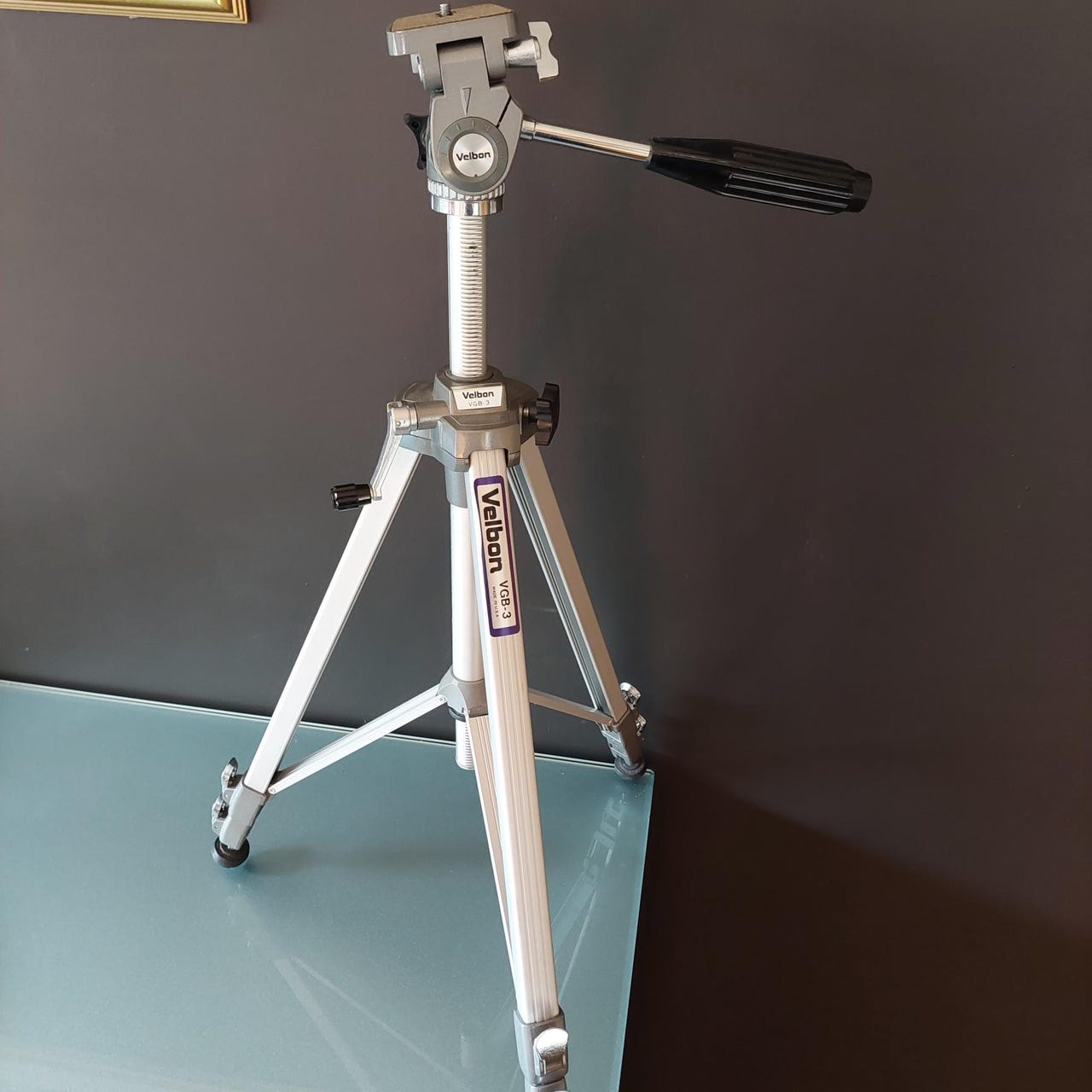 Lite brukt Velbon kamerastativ / tripod VGB-3 fra 70-tallet | FINN torget
