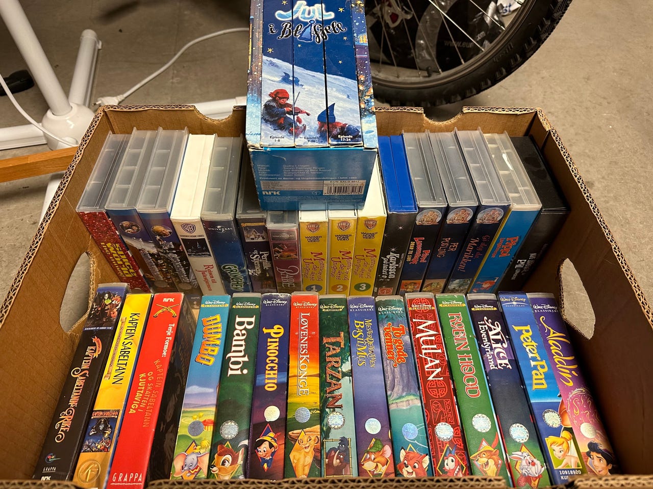 Barnefilm/Tegnefilm/Disney/etc VHSer - Pakkepris! | FINN torget