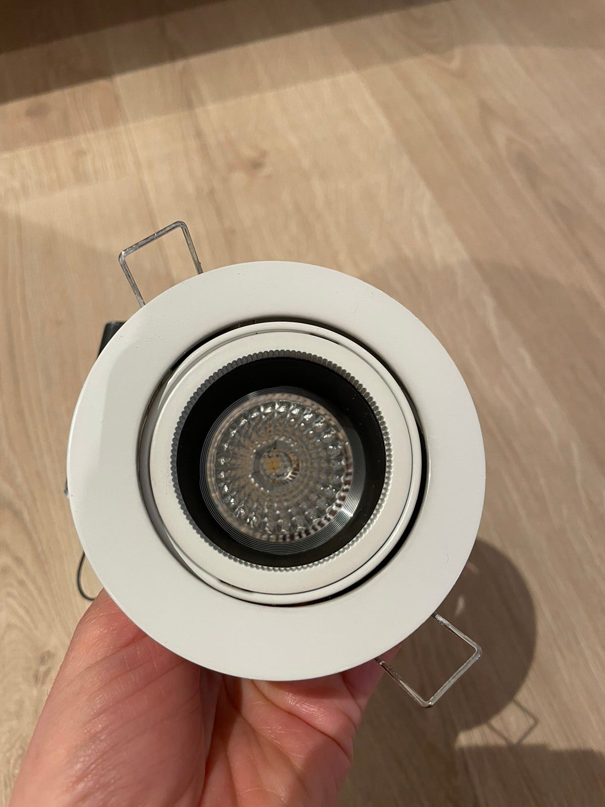 spotter med nye led-lys | FINN torget