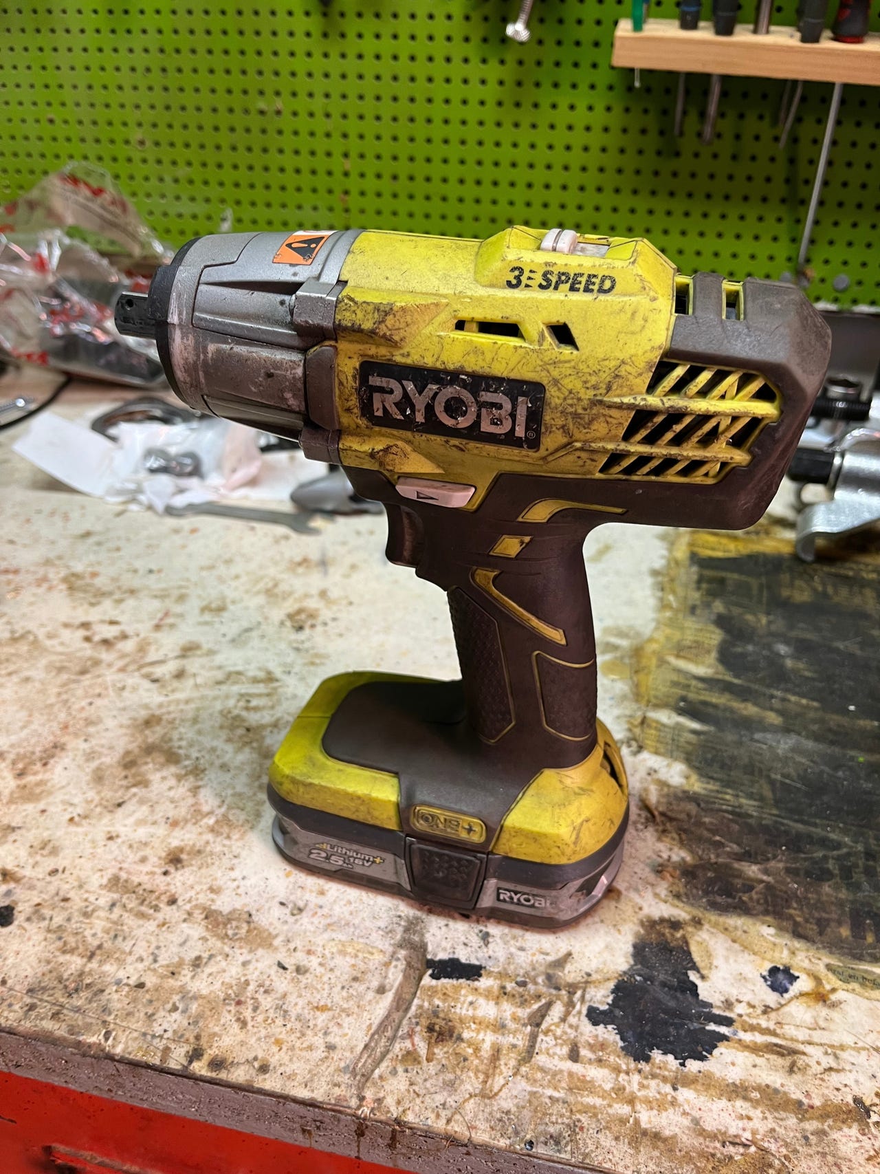 Utleie verktøy, hekksaks teleskop, grensaks og annet utstyr | FINN torget