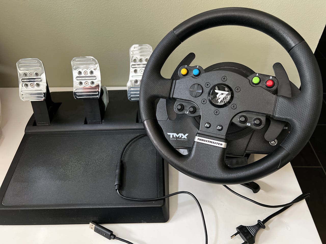 Thrustmaster TMX Force Feedback til PC og XBOX One | FINN torget