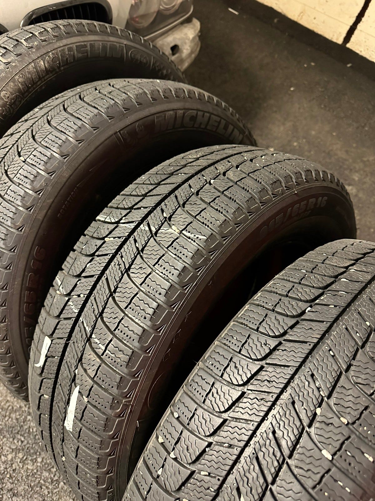 215/65R16 vinter dekk i bra stand selges billig | FINN torget