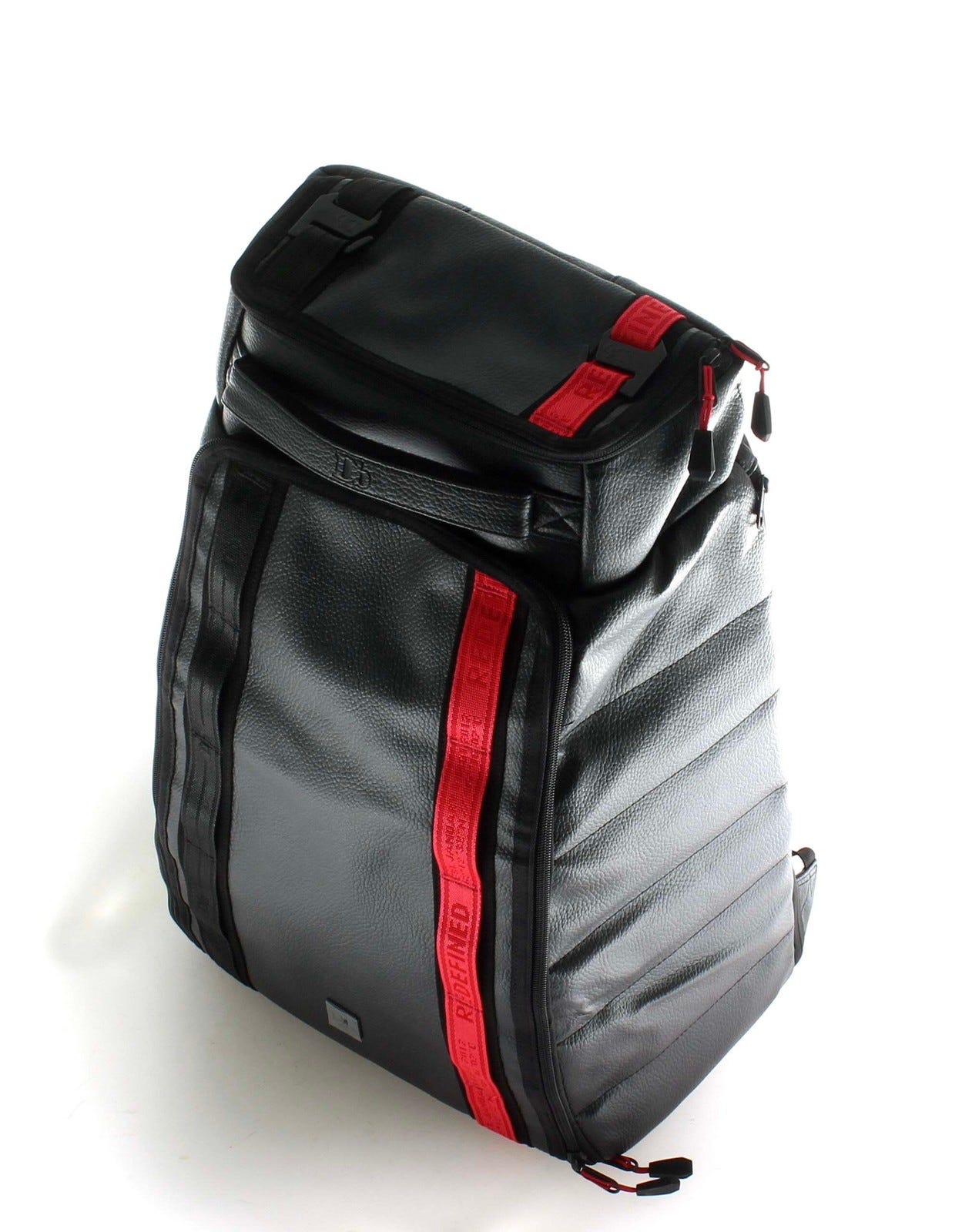 Douchebag The Hugger 30L REDefined Limited Edition | FINN torget