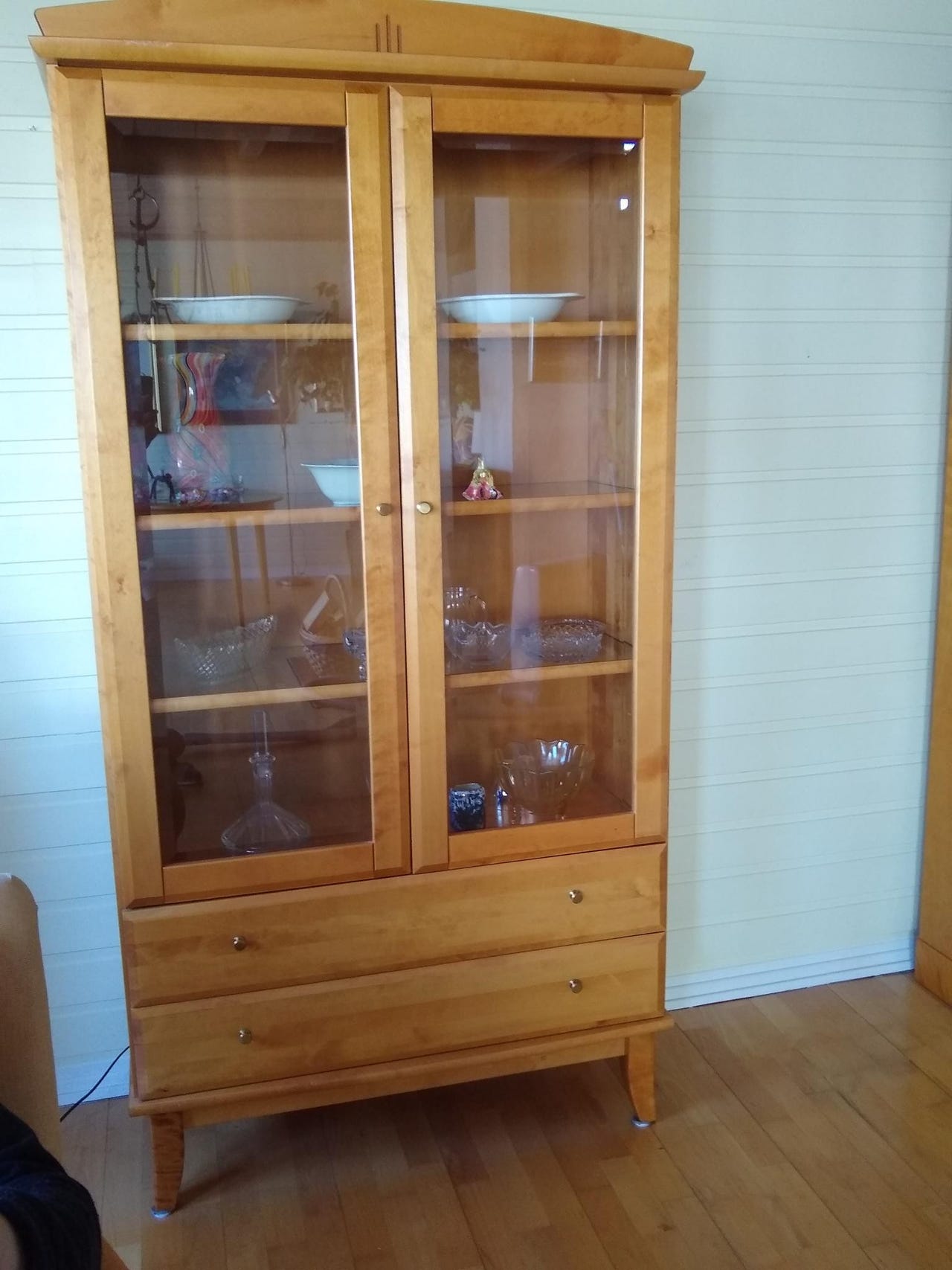 SANDVIK "ELISABETH" VITRINESKAP | FINN-torget