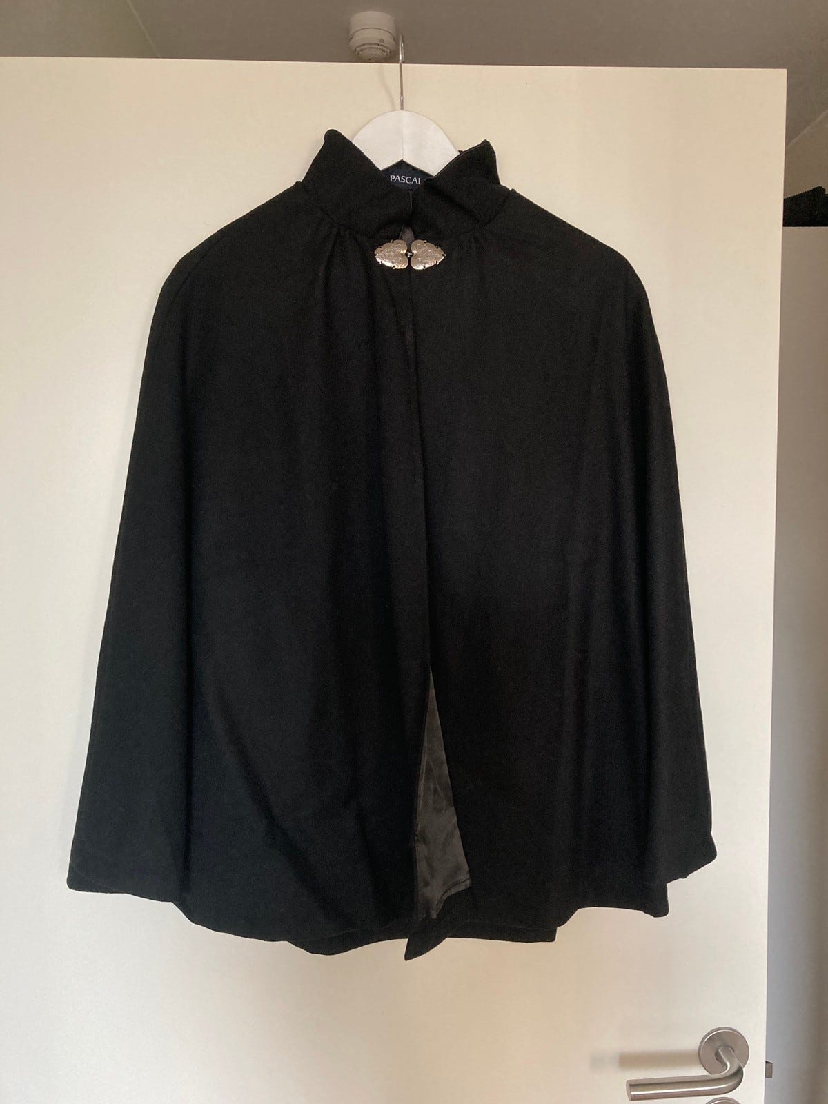 Kappe til bunad | FINN-torget