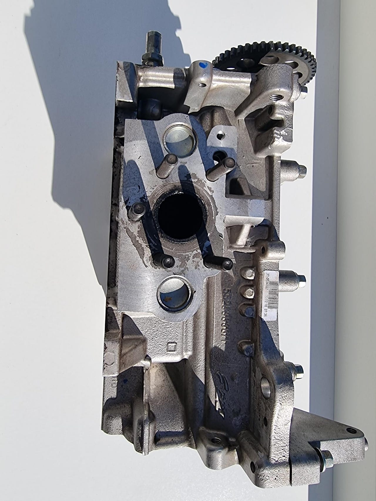 Komplett topplokk med ventiler til Fiat 500L OEM 55253838 | FINN-torget