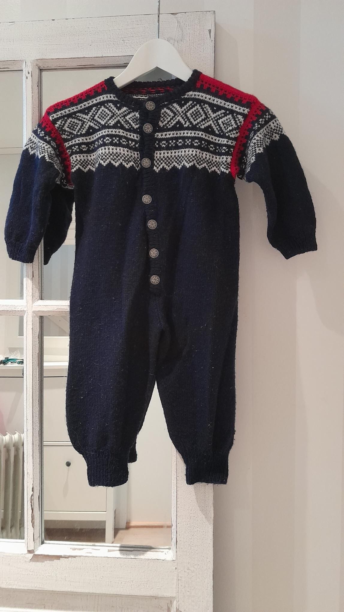 Hjemmestrikket Mariusdress | FINN-torget