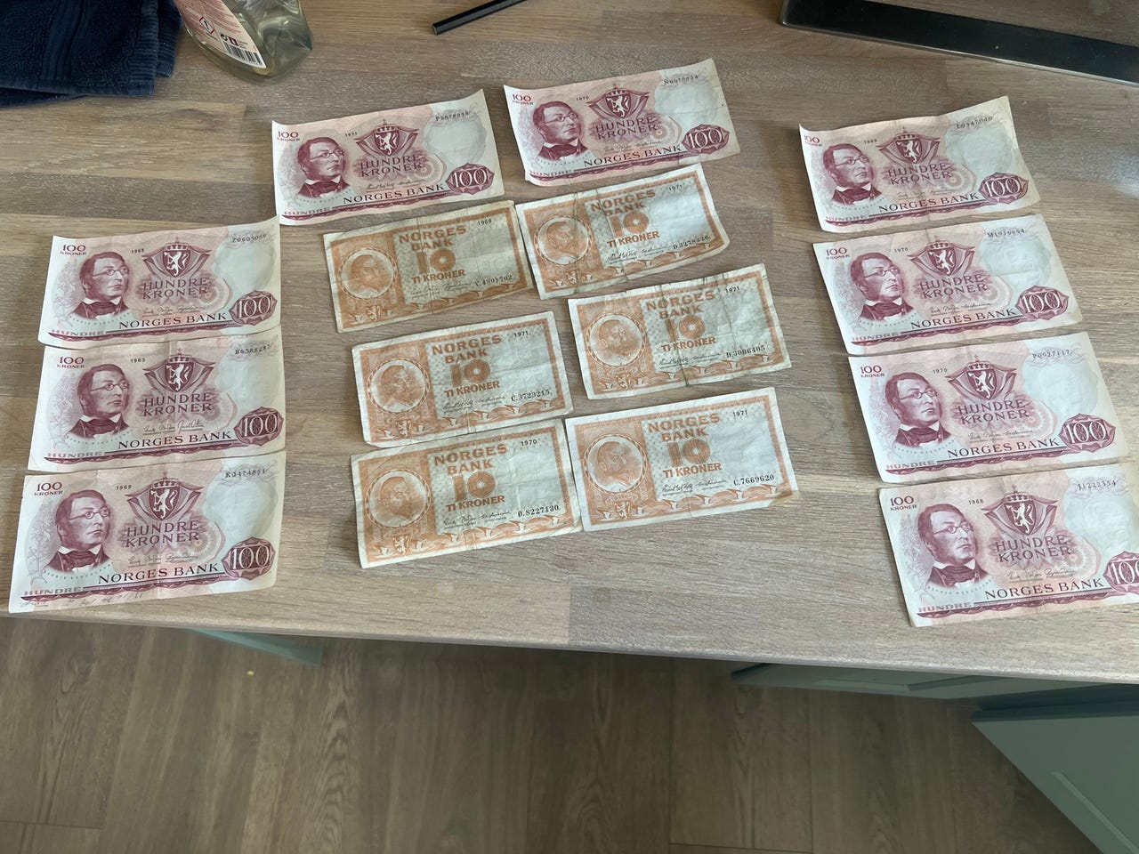 Utgåtte sedler 100 og 10 lapper | FINN torget